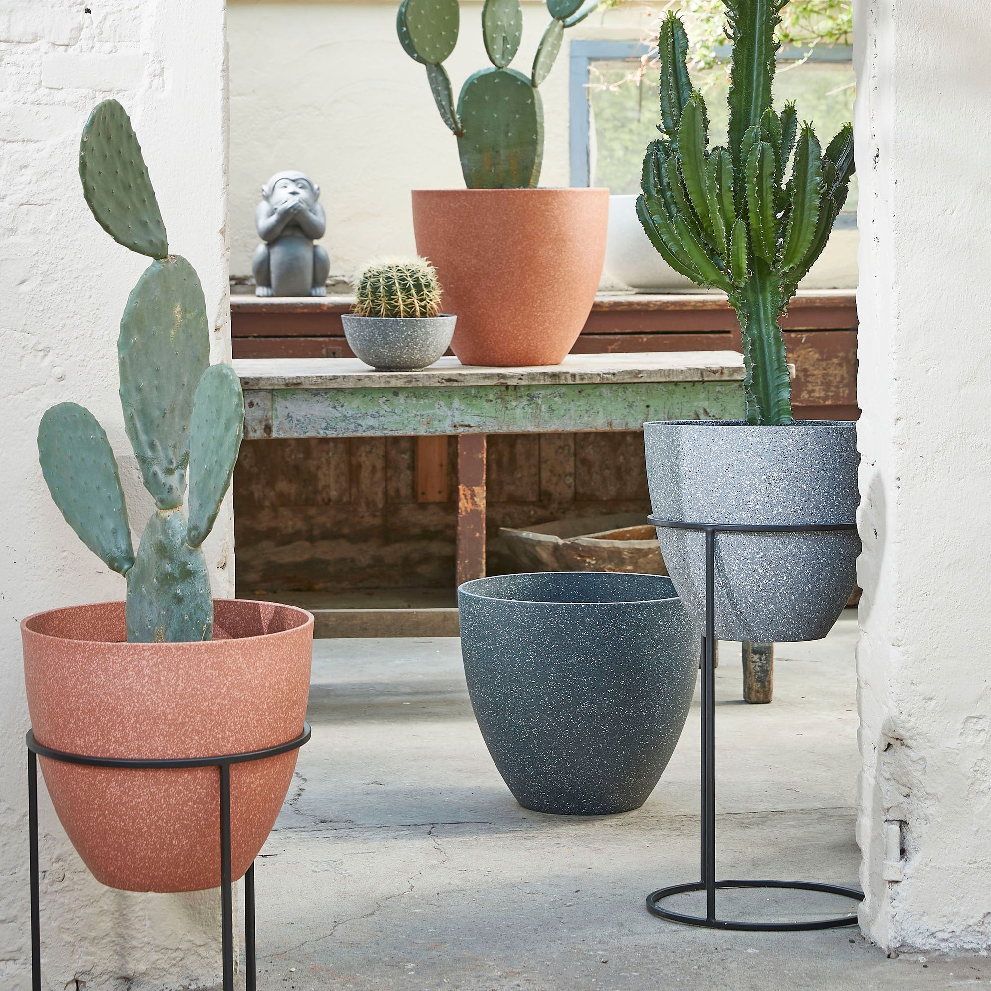 Buy 3x Mica Decorations Plant stand Cachet black | Bakker.com